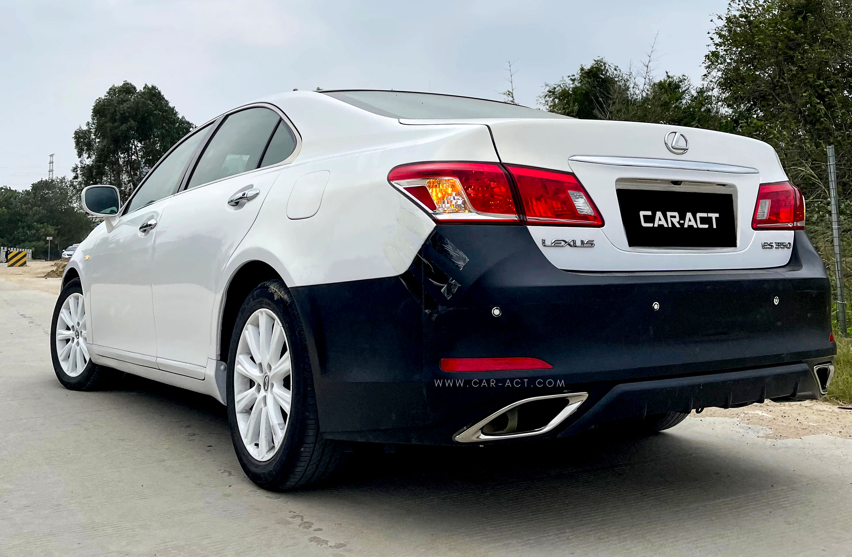 2007-2012 Lexus ES series Upgrade to 2021 Fsport Style Rear Bumper